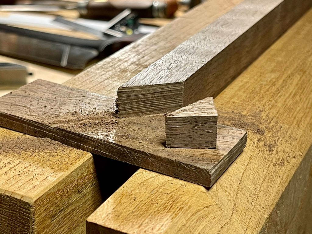 Mitered Dovetail Box | Popular Woodworking