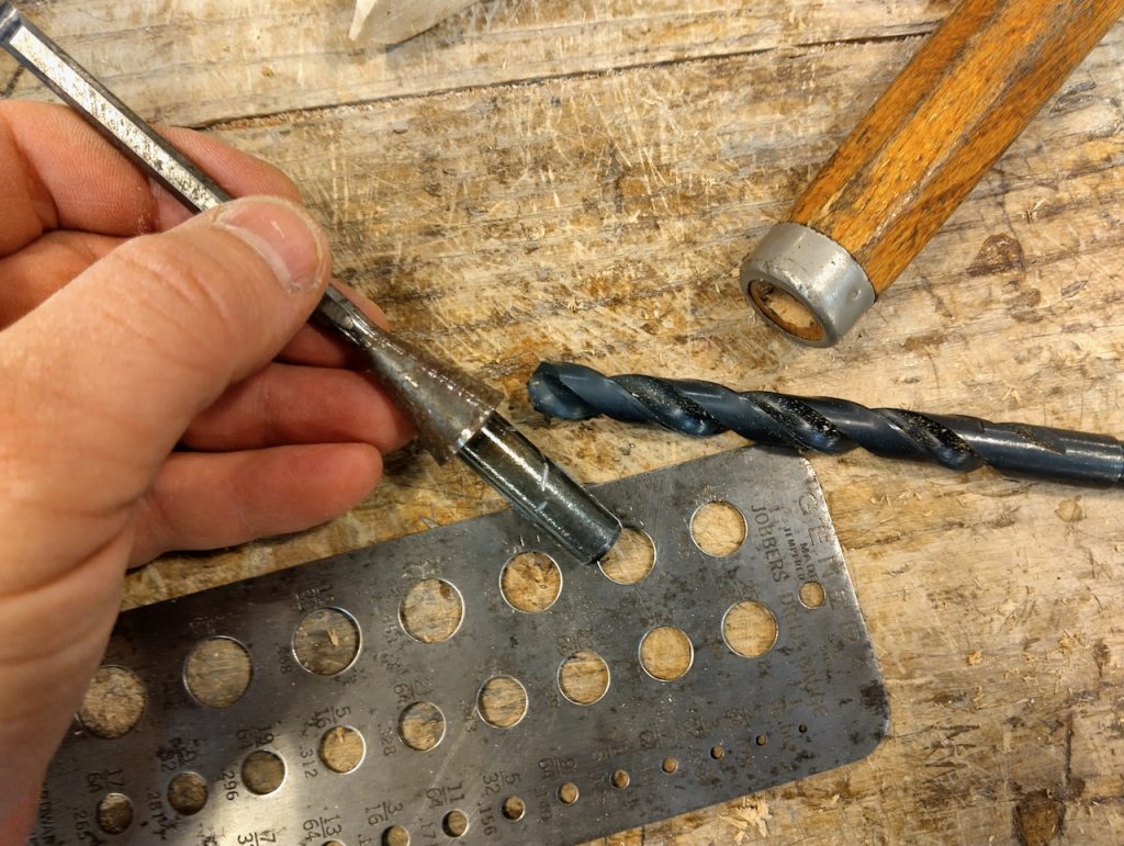 Retrofitting a Chisel’s Broken Plastic Handle with a Wooden One ...