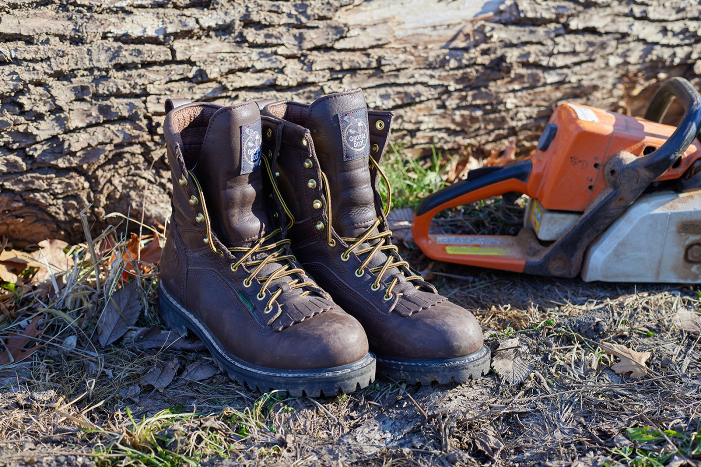 Woodworking Workwear: The Best Footwear for Woodworking
