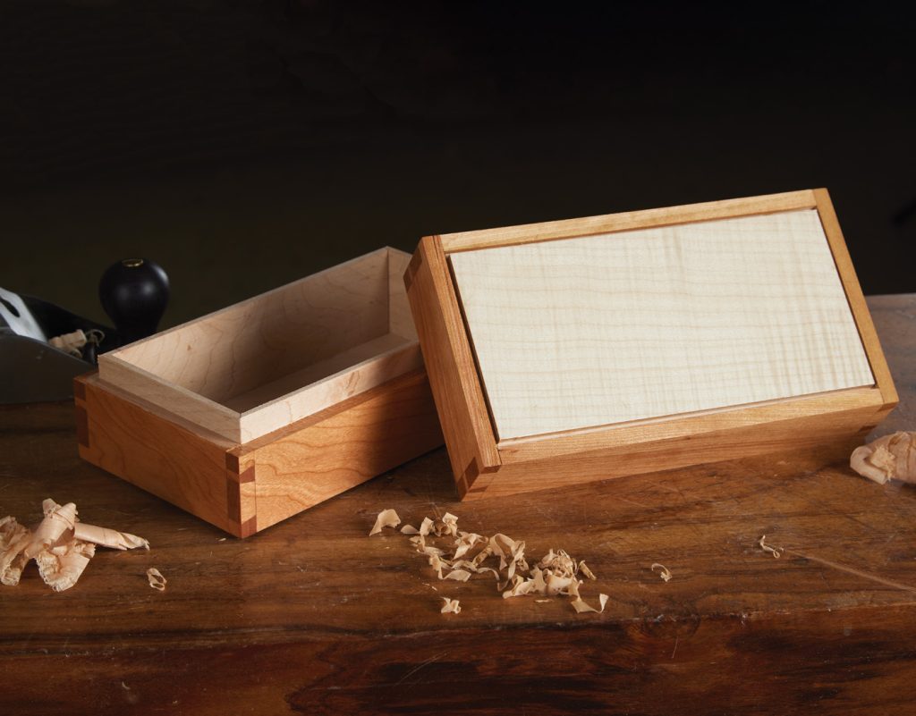 Veneered and Dovetailed Box | Popular Woodworking