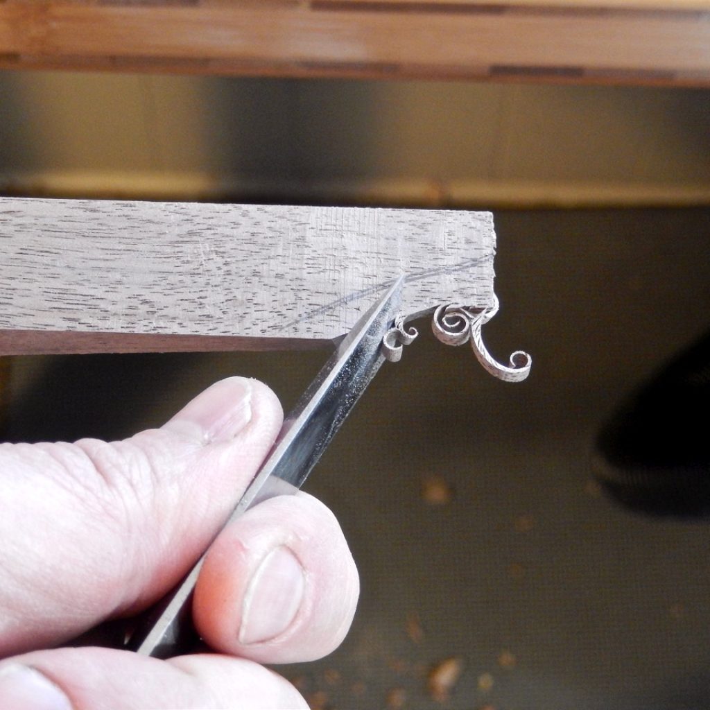 Pattern Routing Curved Shapes | Popular Woodworking