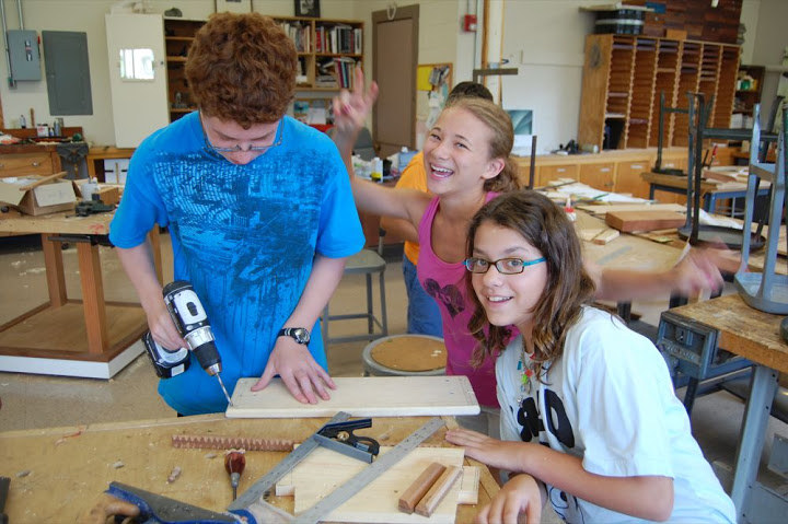 A nice looking shelf made by one of my students | Popular Woodworking