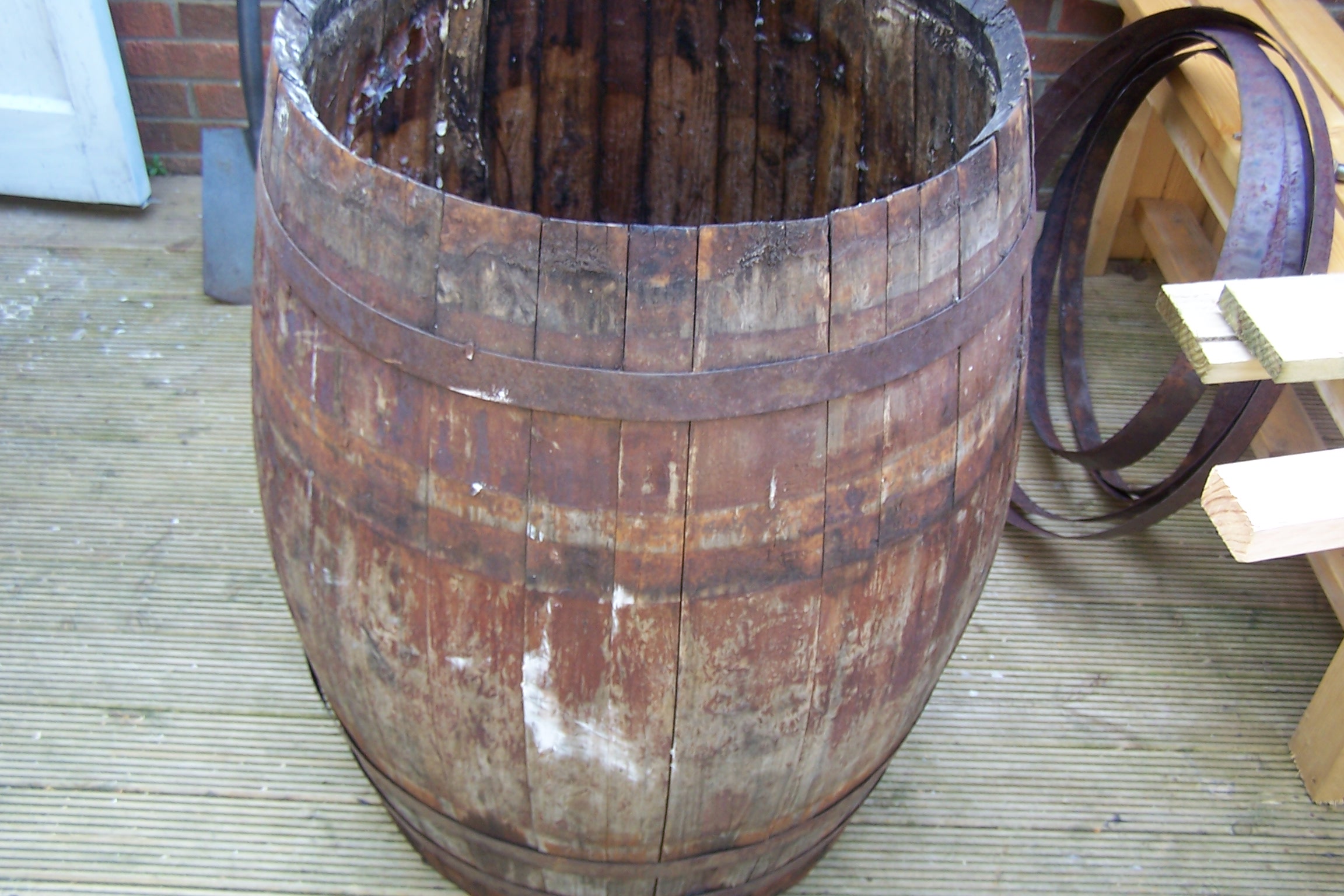 INSIDE OFF YE OLDE BARREL | Popular Woodworking