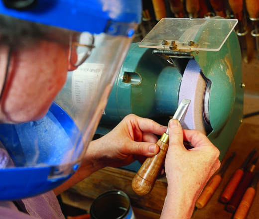 How To Sharpen A Gouge [Video] | Popular Woodworking