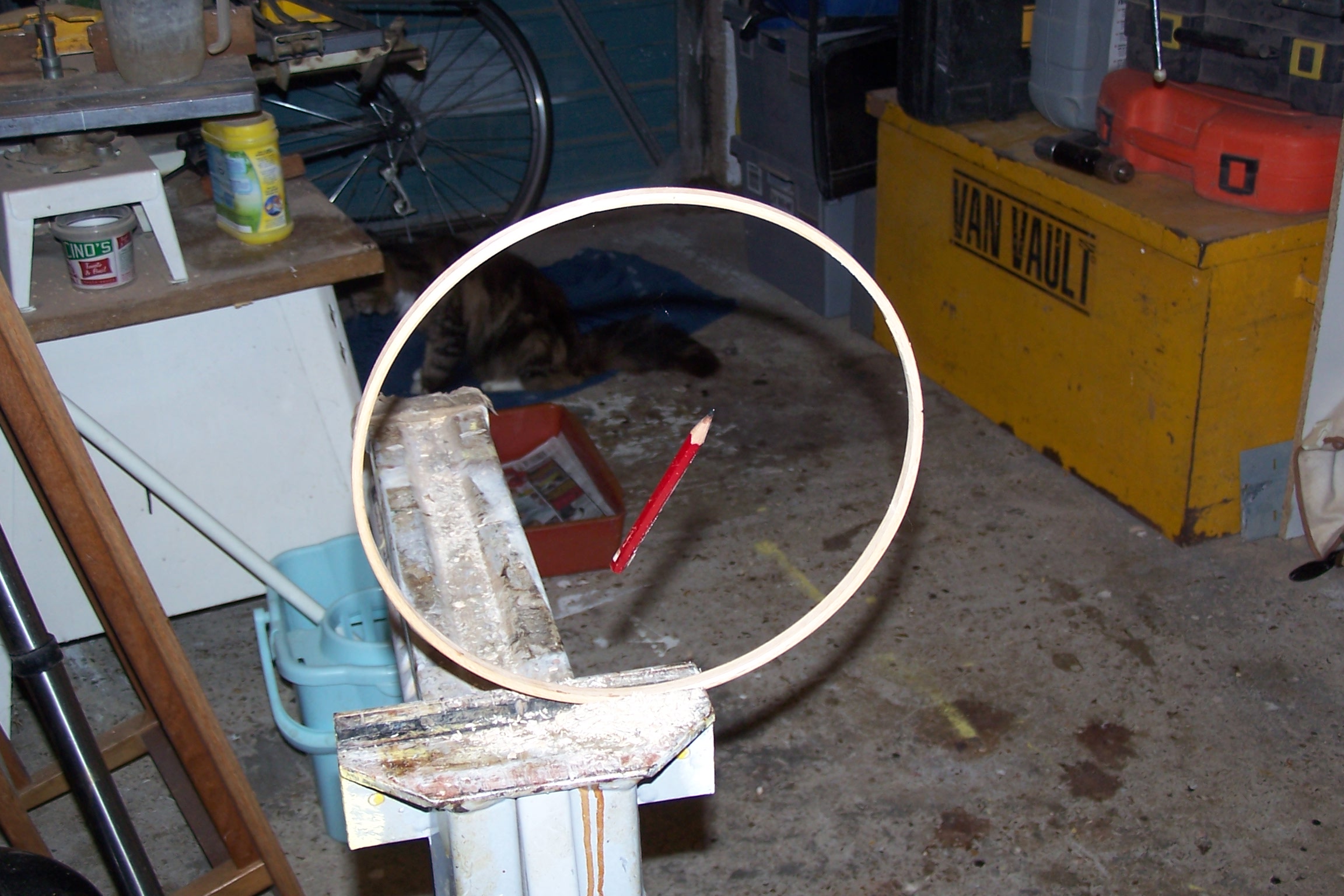 THE FLOATING PENCIL | Popular Woodworking