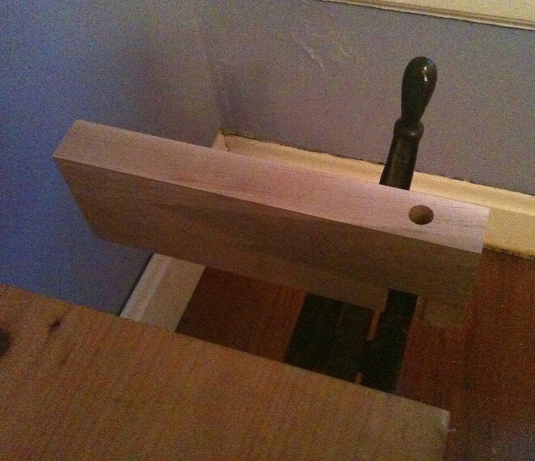 Sheldon Vise Install on a Deadline | Popular Woodworking