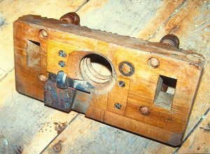 A Vintage Spindle Threading Machine | Popular Woodworking